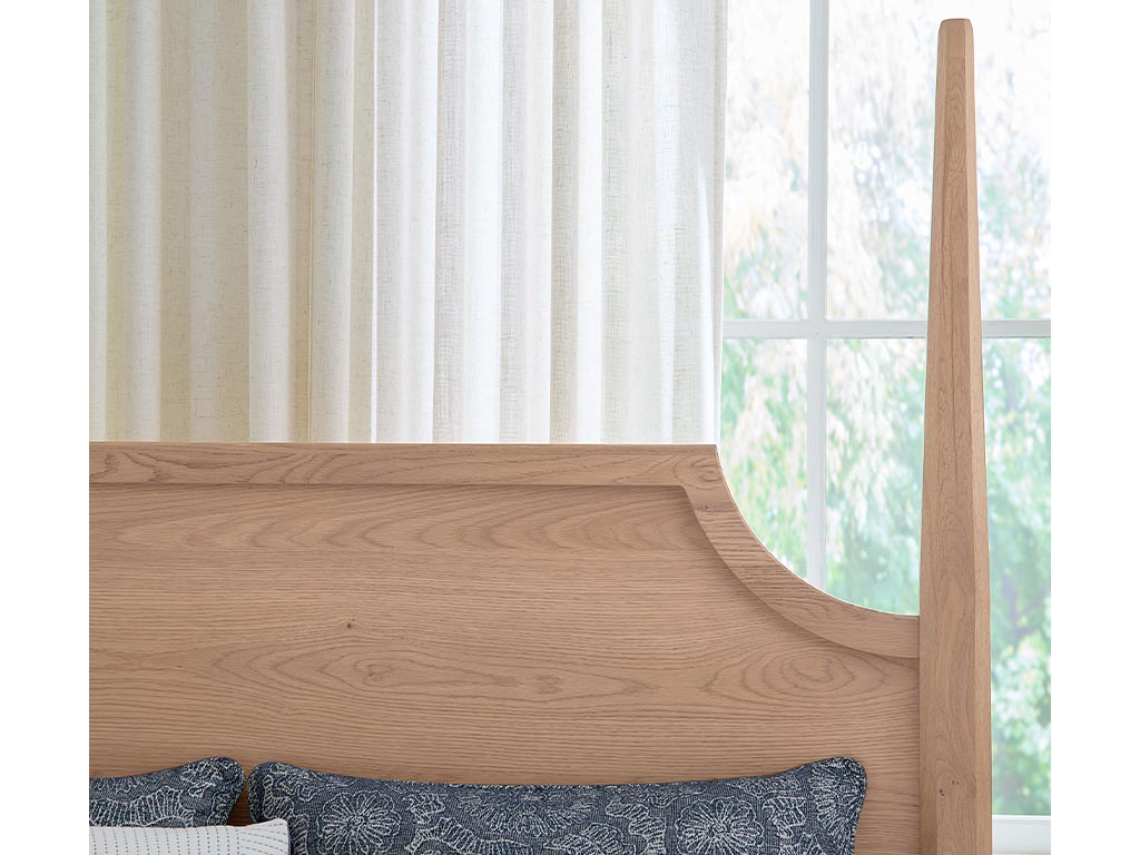 Tide & Timber Clear Oak Queen Pencil Poster Bed w/Footboard Storage 830 ...